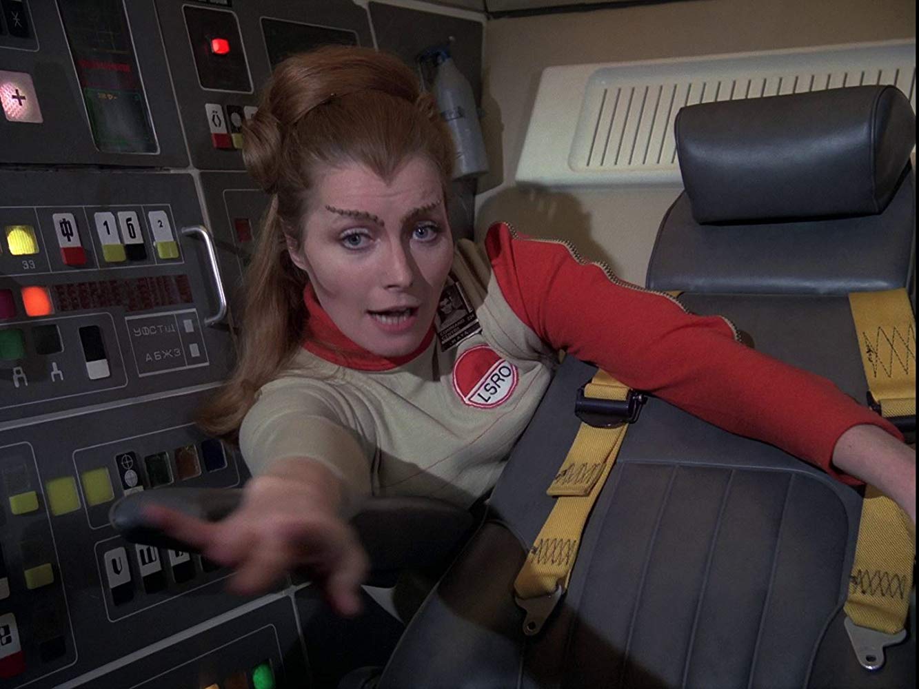 Space: 1999 (1977) – Bringers of Wonder: Part 2, and The Seance Spectre ...