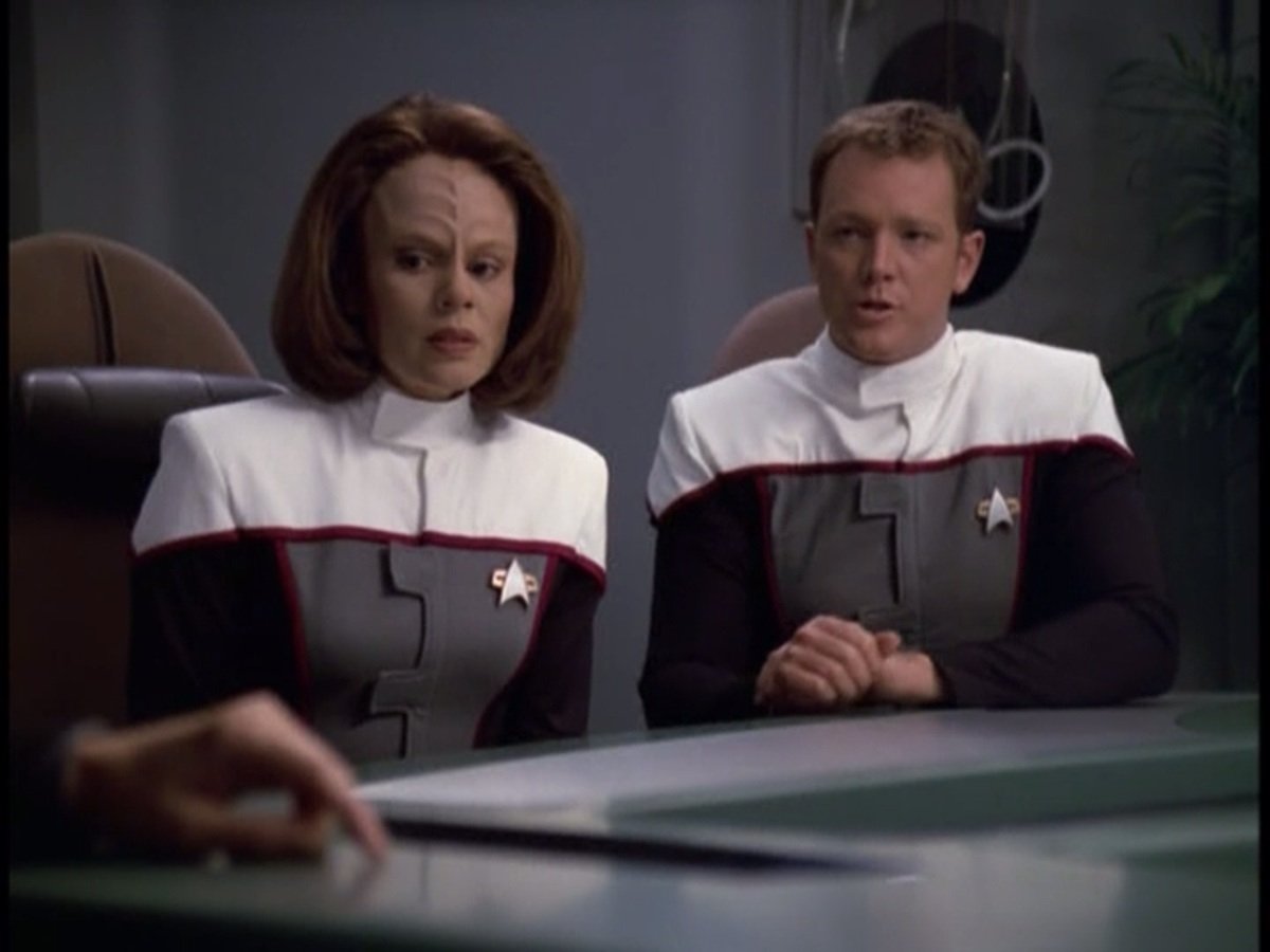 Star Trek: Voyager (2000) – Drive, and Repression – The Mind Reels